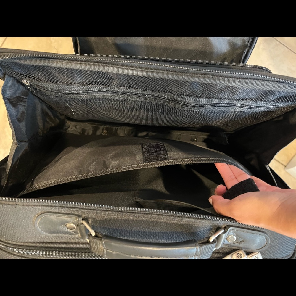 Samsonite Rolling Mobile Office Briefcase - Gem